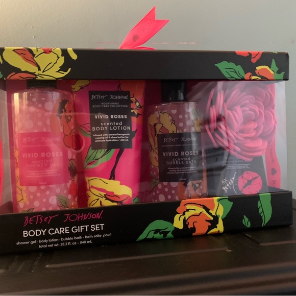 Betsey Johnson | Bath & Body | Betsy Johnson Body Gift Care Set | Poshmark